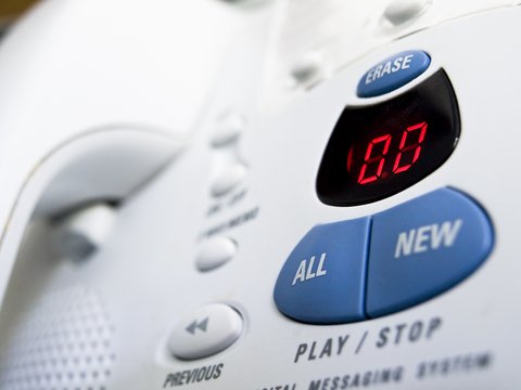 Making a phone call: Learning English - Linguahouse.com